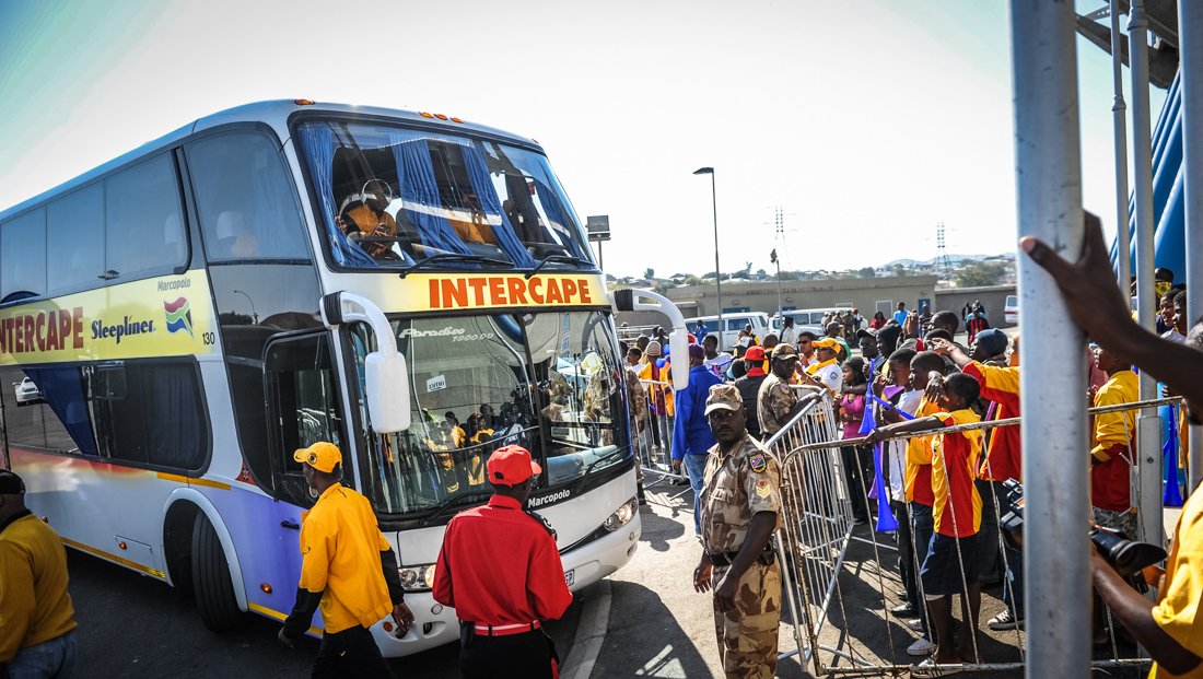 KC Bus Experience to MTN8 final - Kaizer Chiefs FC